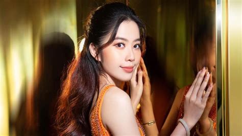 Chuyện showbiz Nam Em chính thức xin lỗi vì livestream gây ồn ào mạng xã hội