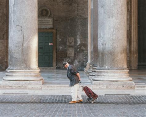 У Центрі протидії дезінформації спростували фейк щодо виплати 1 млн грн за повернення з за