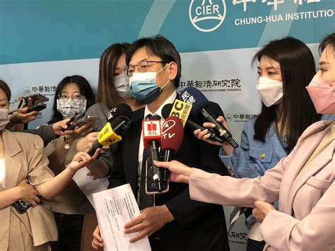 內溫外冷 中經院估今年經濟成長率201