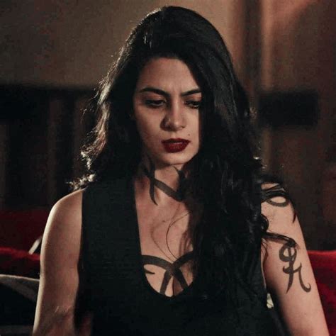 Isabelle Lightwood Icon In 2024 Isabelle Lightwood Shadowhunters Beautiful Girl Indian