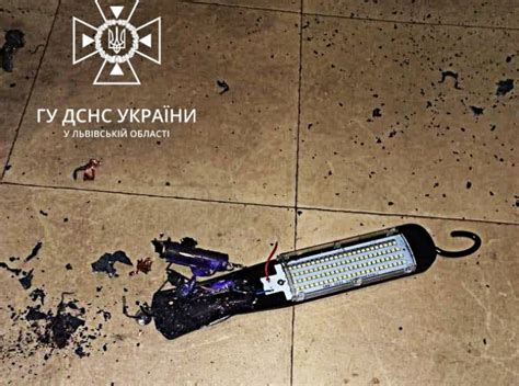 У Львові через вибух акумуляторної батареї в Led ліхтарі у квартирі постраждала жінка В