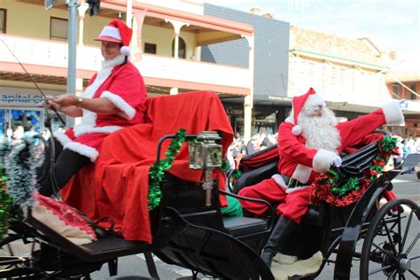Thousands Line Street For Yass Christmas Parade Yass Valley Times