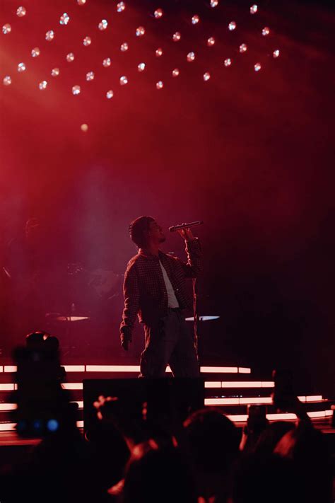 Concert Review Ivan Cornejo Kicks Off 3 Night Run Of Houston Shows