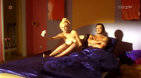 Nude Video Celebs Agnieszka Wlodarczyk Nude E Mc2 2002