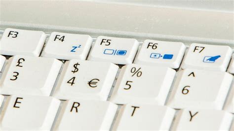 How To Duplicate Screen On Multiple Monitors Tech Advisor