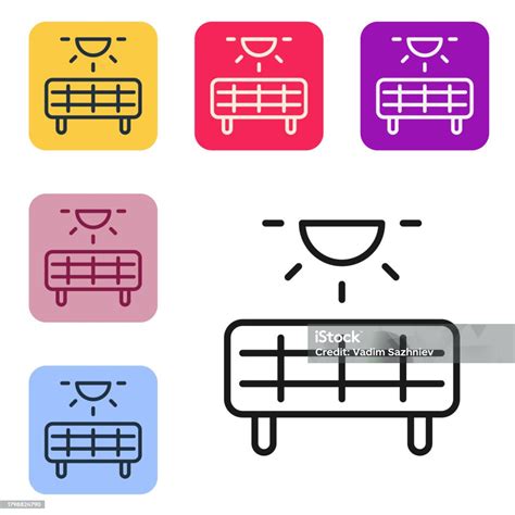 흰색 배경에 격리 된 검은 줄 태양 에너지 패널 아이콘 색상 정사각형 단추로 아이콘을 설정합니다 벡터 개념에 대한 스톡 벡터 아트 및 기타 이미지 Istock