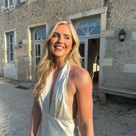 Pic Instagram Aimee Connolly Vip Magazine