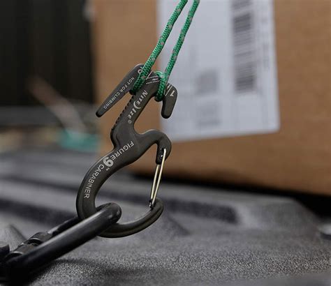 Nite Ize Figure 9 Carabiner – Cool Tools