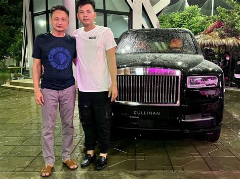 បង្ហើបតម្លៃរថយន្ត Rolls Royce Cullinan លំដាប់អភិជនដែលឧកញ៉ា ហេង ឡុង ទើបទិញក្តៅៗ