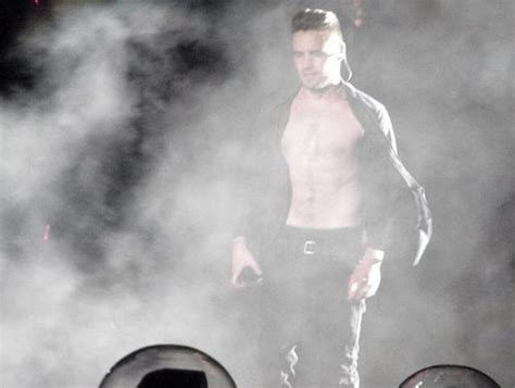 Liam Payne S Body Is Amazing Liam Payne Concert Picture