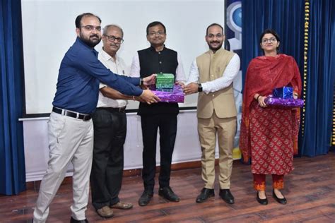 Hackathonstartup Expo2023 Muit Lucknow With Senior Agricultural