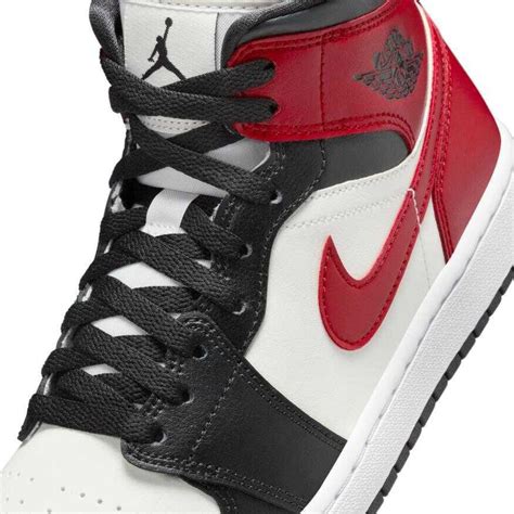 Aİr Jordan 1 Mİd Red Toe