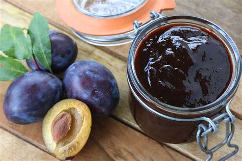 Download Italian Prune Plum Jam In A Jar Wallpaper