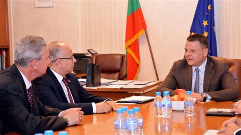 България и Турция започват работа за намаляване на времето при преминаване на влаковете през