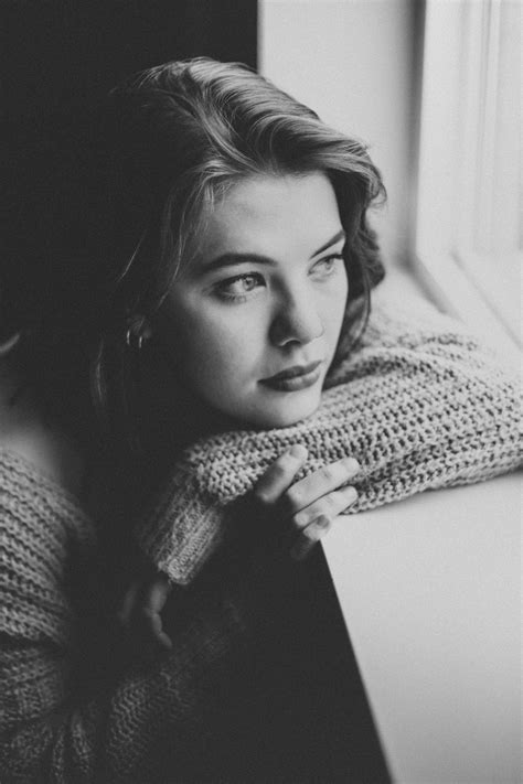 Indoor Window Light Portraits In Home Portrait Lifestyle Sessions Indoor Portraits