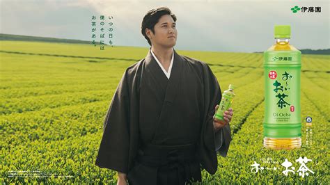 お茶を大切な人に贈るキャンペーン 大谷翔平選手の等身大パネル登場、伊藤園