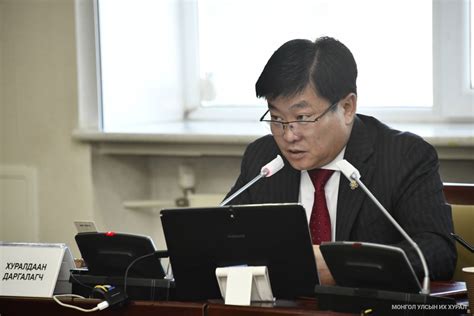 АБГББХ Зэвсэгт хүчний жанжин штабын даргаар С Ганбямбыг томилох саналыг дэмжлээ