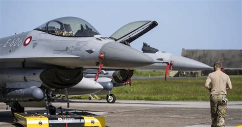 Навчання українських пілотів на F 16 Цензор НЕТ