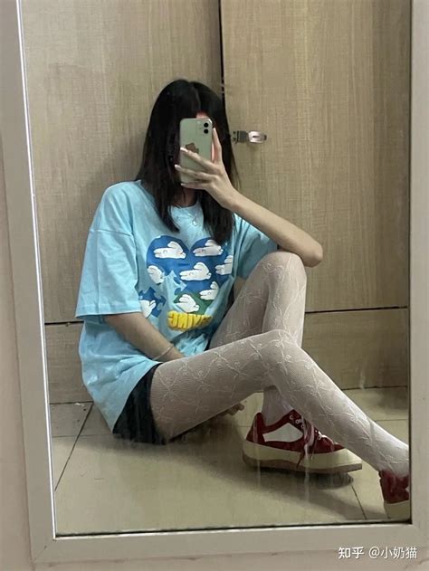 黑丝渔网袜 现在白丝来啦yyds 知乎