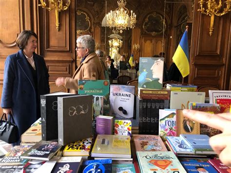 Енциклопедія Сучасної України на чільному місці «Української книжкової полиці Національної