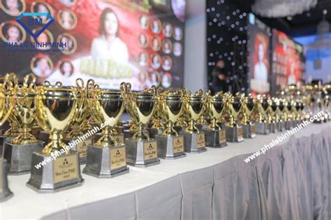 Classification Trophy Honor — Experience In Choosing Honor Trophy By Biểu Trưng Pha Lê Giá Rẻ