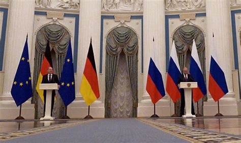 Шолц отново е готов да разговаря с Путин