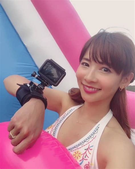 阪本智子さんのインスタグラム動画 阪本智子instagram 「🐰♡ この後7 20~ Abc朝日放送 おはよう朝日です ☀️ 見てね📺