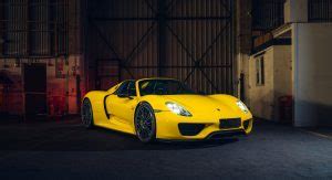 This Yellow Porsche 918 Spyder Has A 1 2 Million Asking Price Carscoops