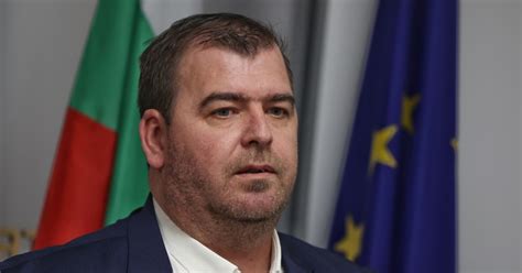 България иска от ЕС да ограничи вноса на украинско зърно Производители протестират втори ден