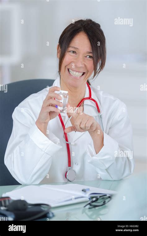 Denture Patient And Doctor Hi Res Stock Photography And Images Alamy
