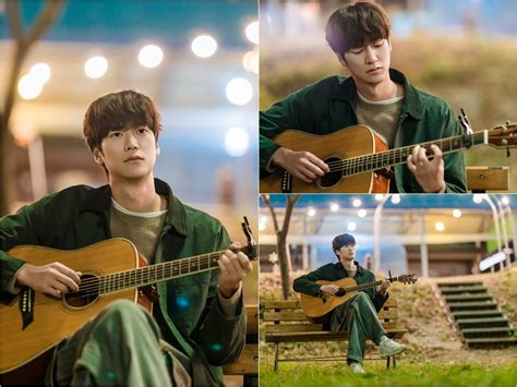 나인우 ‘훈남 수의사가 말아주는 ‘통기타 연주 모텔캘리 ｜스포츠동아