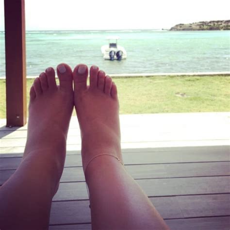 Odette Annable Feetforum