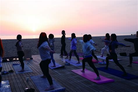 떠오르는 해와 바다 앞에서 나를 오롯이 만나는 시간 설악신문