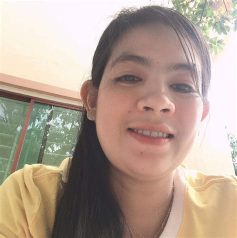 ម៉ាក់ មុីមុី