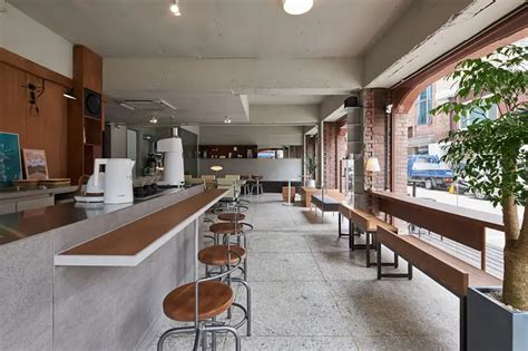 모던빈티지 분위기의 30평 트렌디한 카페인테리어 마포구 망원동