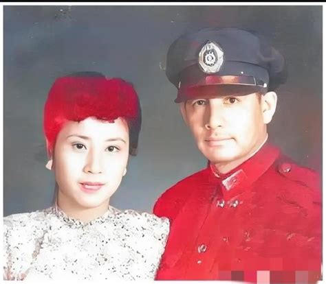 1946年，張靈甫和妻子，一張罕見合影，她十九歲守寡，令人敬佩！ 每日頭條