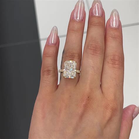 Exploring Radiant Cut Engagement Ring