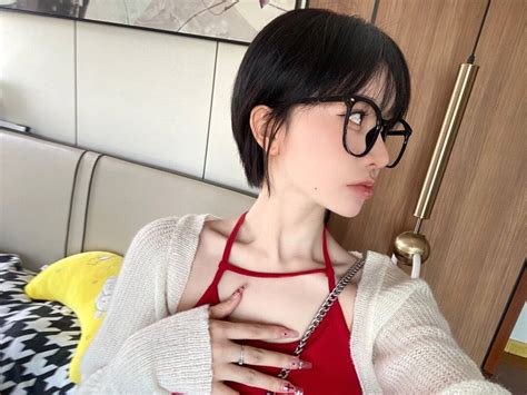 小露妹妹 ️接推广 On Twitter Rt Modhensart 水水嫩嫩的小露妹妹，哥哥爱不爱？电报 Tme