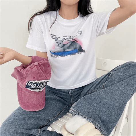 [키치템]그라데이션 고양이 크롭 T 에이블리