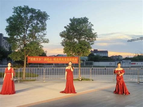 【新时代文明时间在昌南】南昌县向塘镇：“送戏下乡”润民心 唱出移风易俗新风尚表演活动群众
