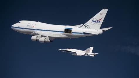 The Smallest Boeing 747 Version Youtube