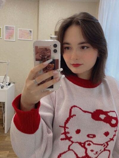 Loreen Rosalind Cam Model Profile Stripchat