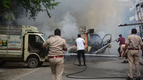 Udaipur Violence उदयपुर में माहौल तनावपूर्ण बाजार बंद कराए पुलिस ने