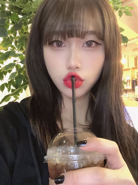 마스크 착용 필수 트랜스젠더 20살 Mtf 호르몬 쉬멜 Tg 스물 트랜스젠더 20살 Mtf 호르몬