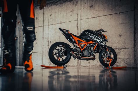 KTM Super Duke RR Present Specs Performance Photos Autoevolution