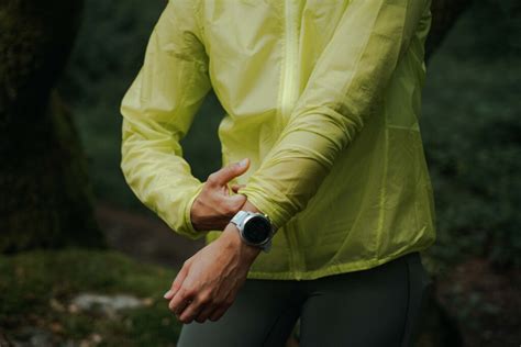 Review Arcteryx Norvan Womens Windshell Jacket Base Magazine