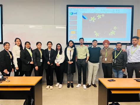 Harkirat Kaur On Linkedin Presentation