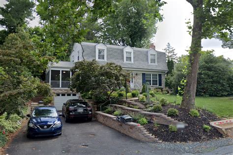 No Sweet Home Couple Suing Airbnb Owner After Hidden Camera In Bathroom Filmed Them Having Sex