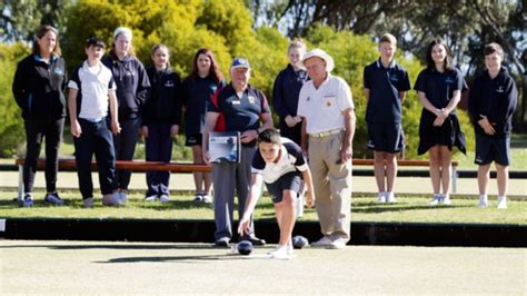 Yanchep Lions Make Donation To Local Bowling Club Community News