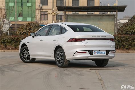 【秦plus新能源dm I 冠军版 15l 120km 超越型侧后45度车头向左水平图片 汽车图片大全】 易车